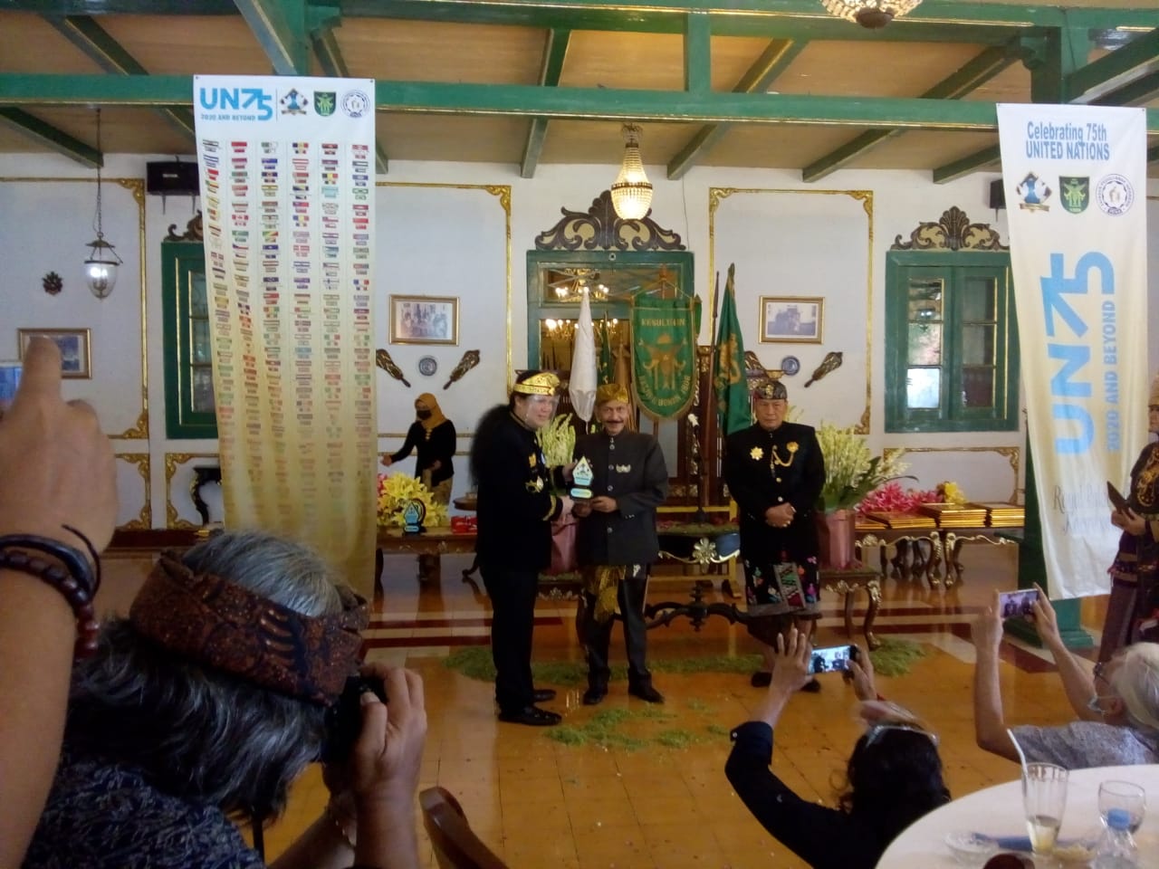 Rd. H. Rasich Hanif Radinal dinobatkan Sebagai Tokoh Budaya Nusantara ...