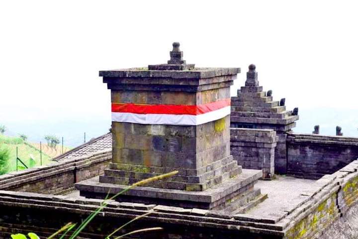Candi Ceto Era Majapahit - Warisan Budaya Nusantara.com