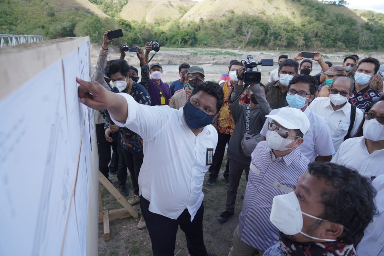 Menteri PPN Meninjau Bendungan Kambaniru - Warisan Budaya Nusantara.com